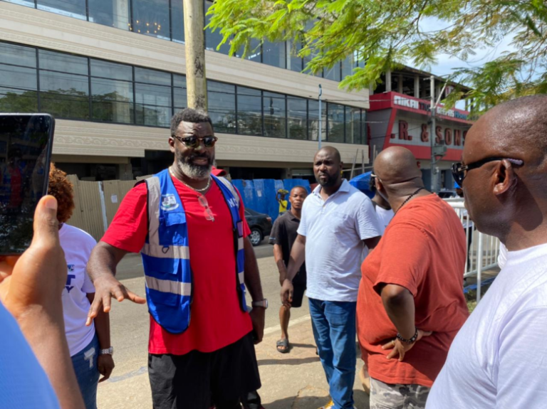 Liberia: FLAC, MCC Partner to Beautify Major Streets Ahead of Christmas ...